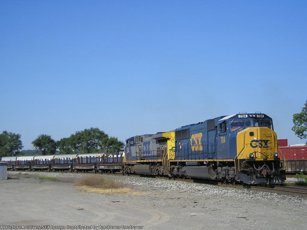 CSXT 704 On CSX K 587 Eastbound